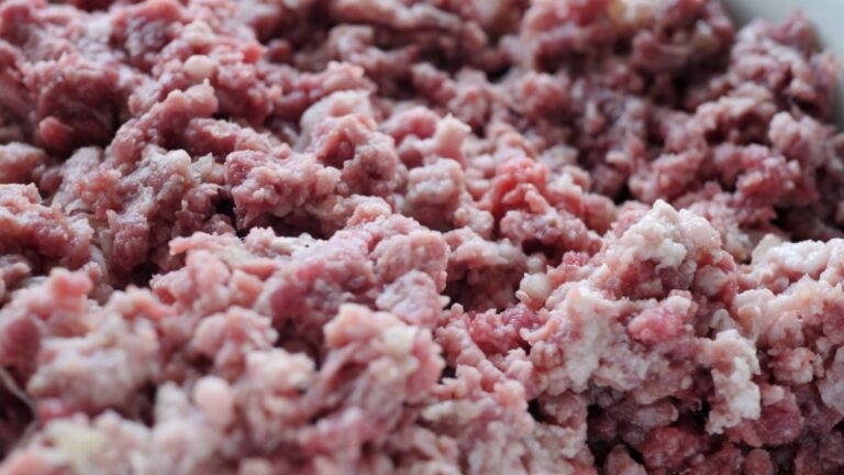 How to Tell If Ground Beef Has Gone Bad - 5 Signs to Check - Kelly To Eat